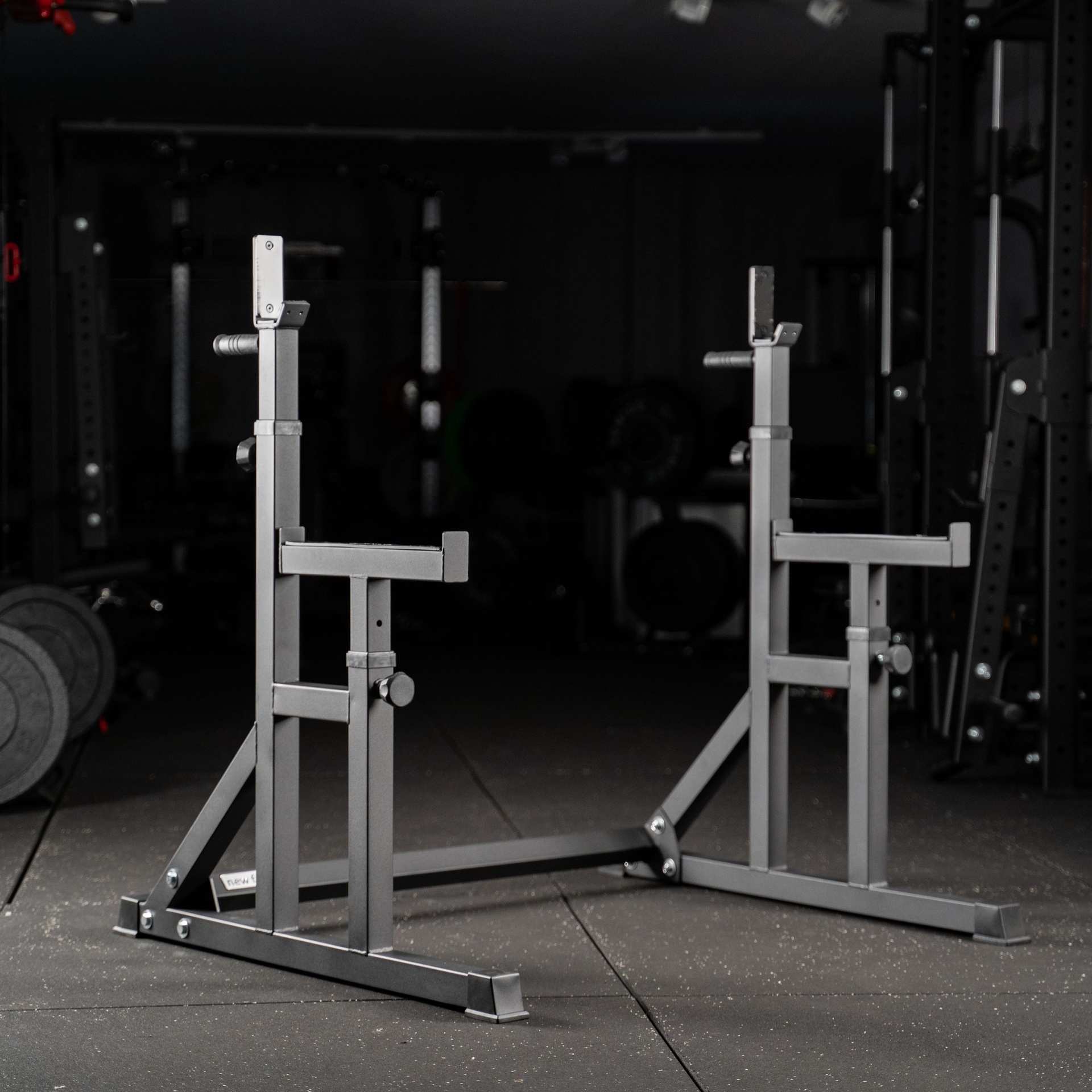 Adjustable Squat- und Bench-Rack newfitness® SR990 FOX LINE, H 176 cm